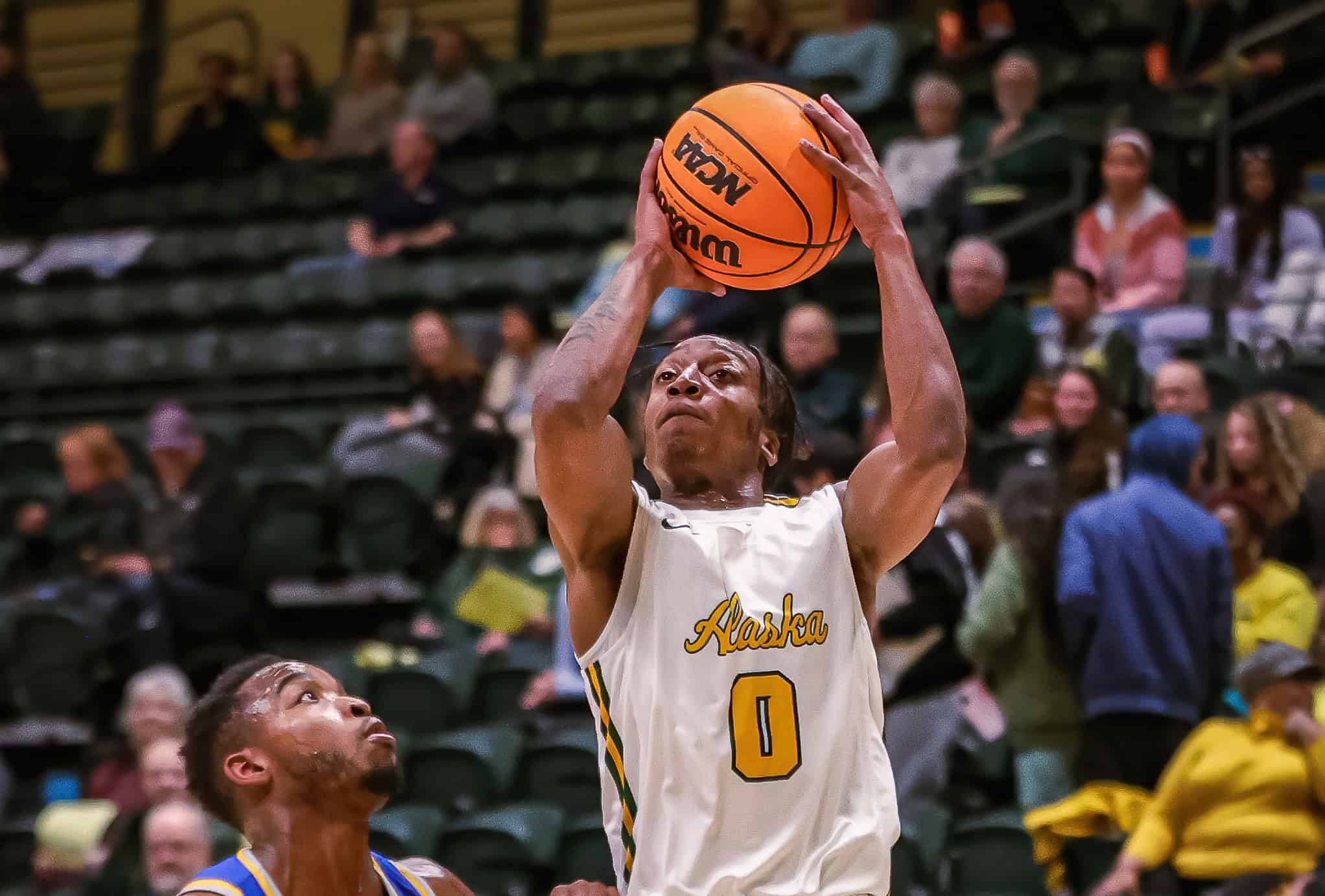 Da’Zhon Wyche pours in 29 points, helps UAA cut 22-point deficit down ...