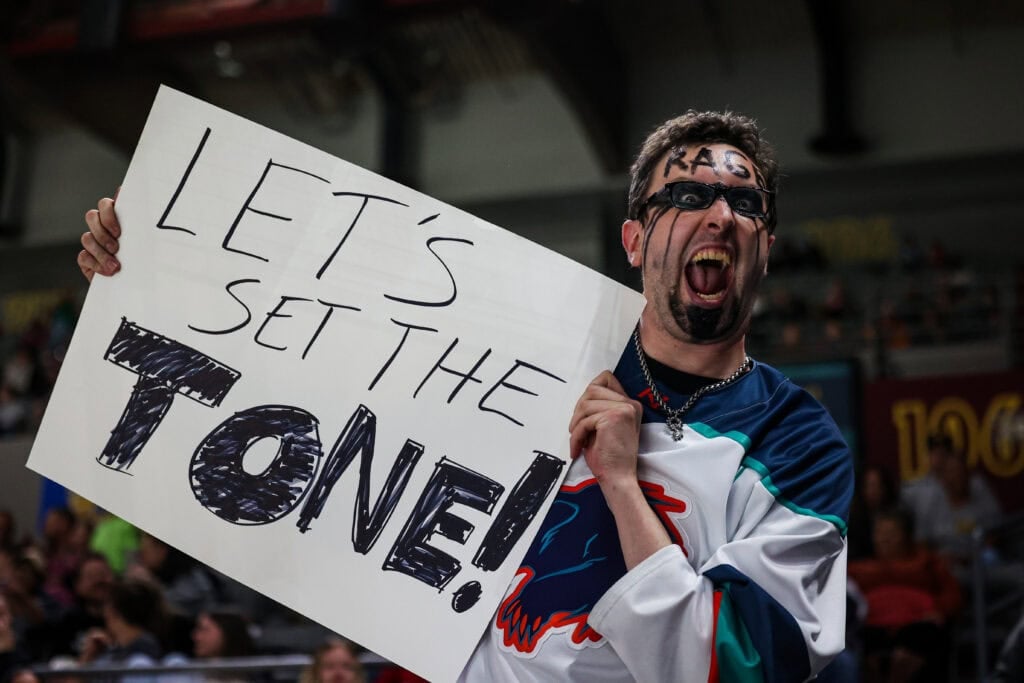 Wolverines stay alive, beat Windigo 4-2 to force decisive Game 5 ...