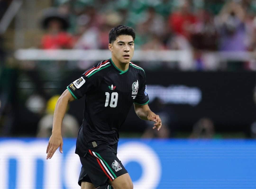 Vargas makes World Cup debut, plays final 20 minutes in Mexico's 1-0 ...